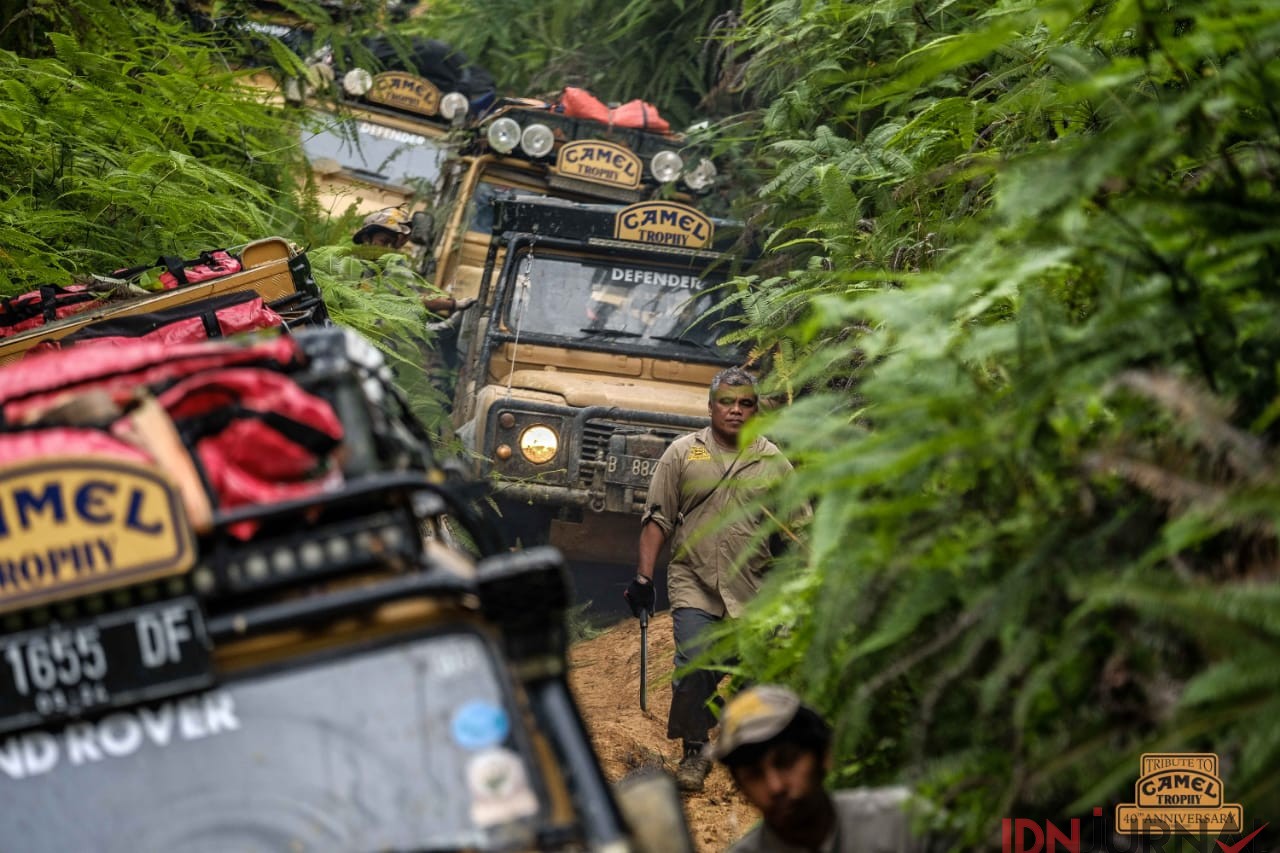 Komunitas Land Rover Indonesia Libas Jalur Ekstrem Sumatra
