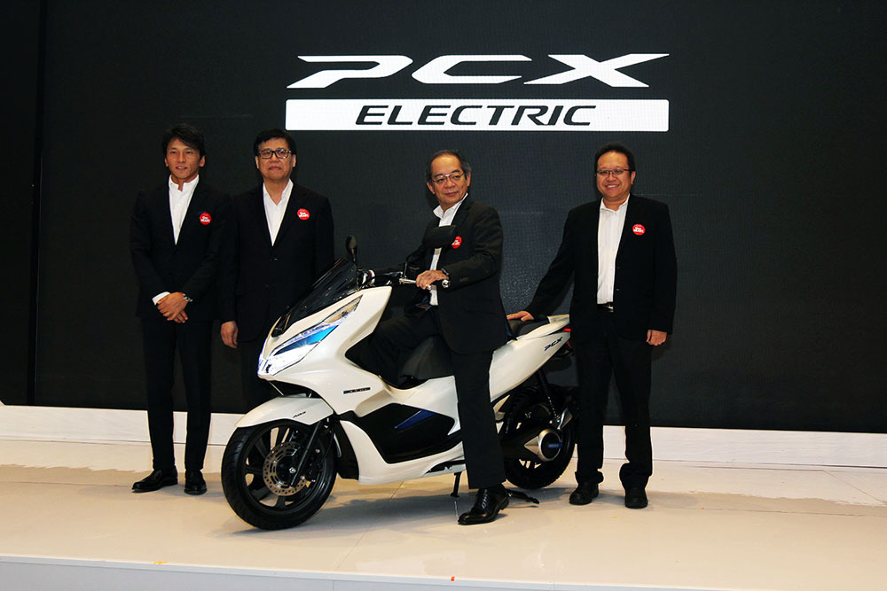 Pertama Kalinya AHM Luncurkan Honda PCX Electric